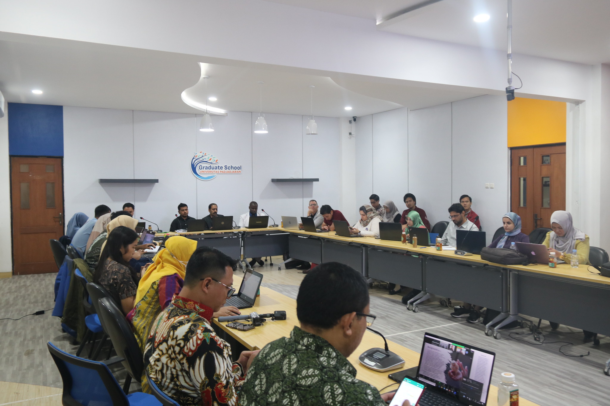 Kolaborasi Kemenkes, UNPAD, Bio Farma dengan OIC COMSTECH Guna ...